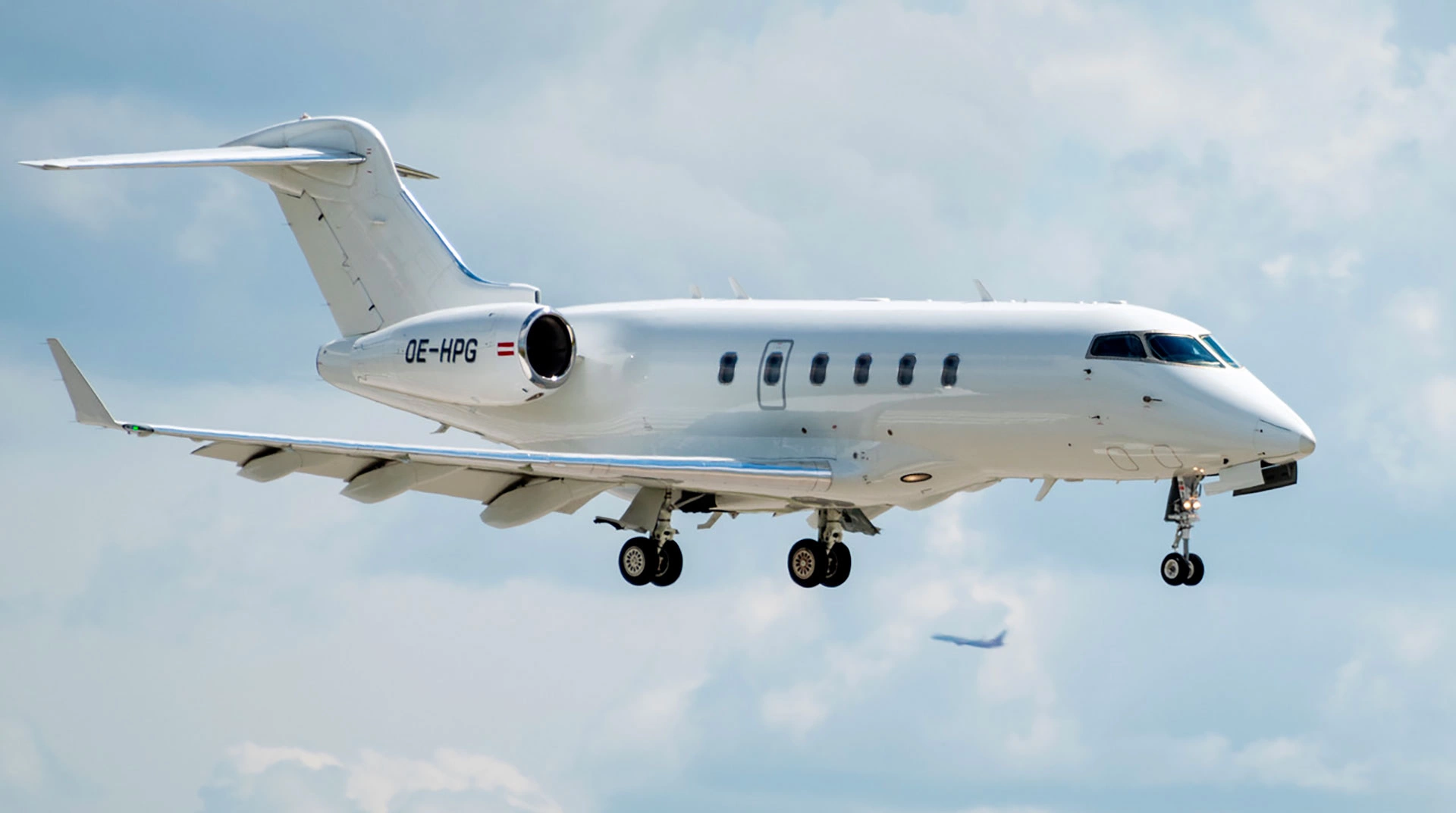 Jet privé Challenger 300 - location de jet privé super midsize avec Jet ...