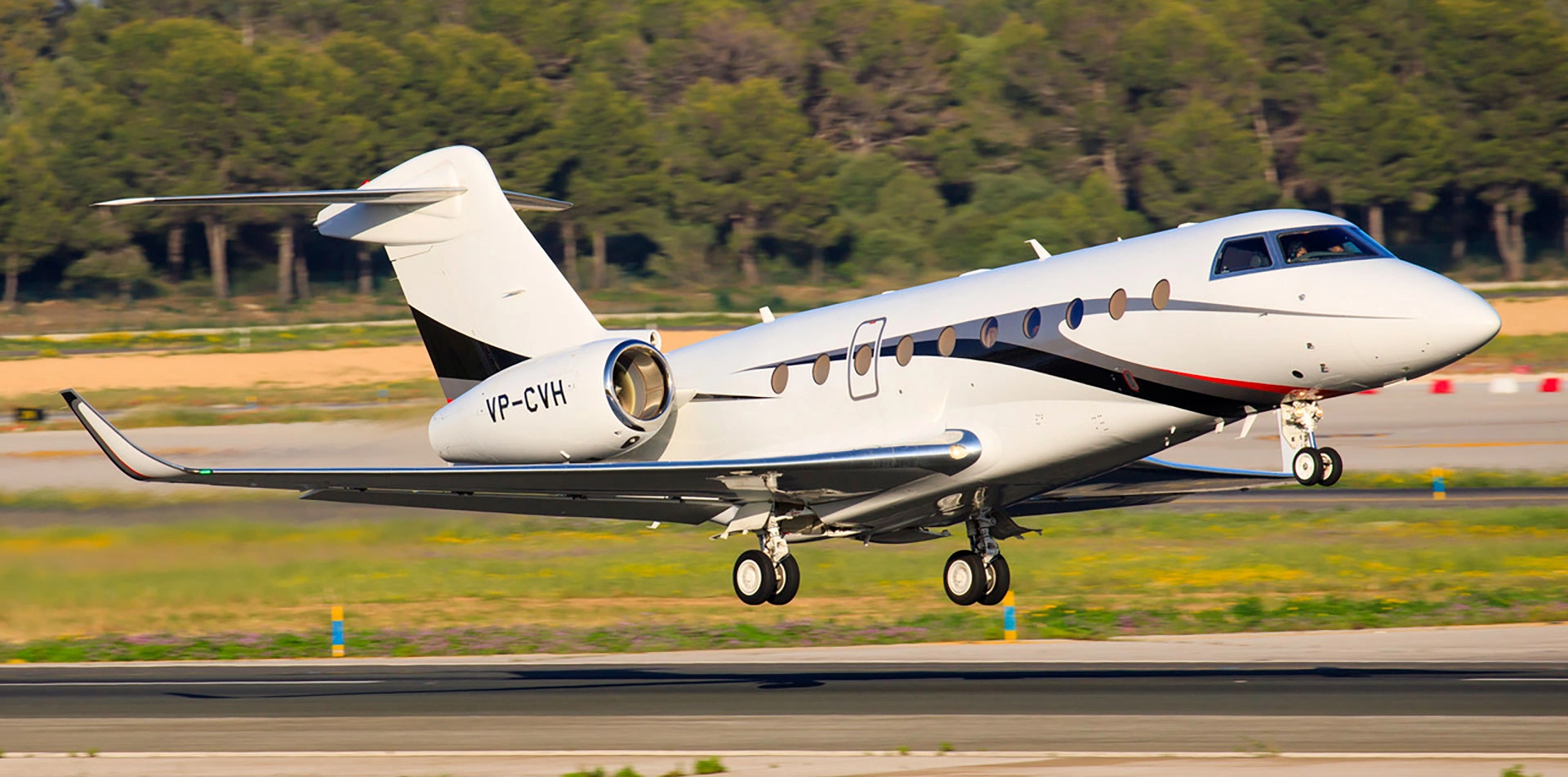 Jet privé Gulfstream G280 - location de jet privé super midsize avec ...