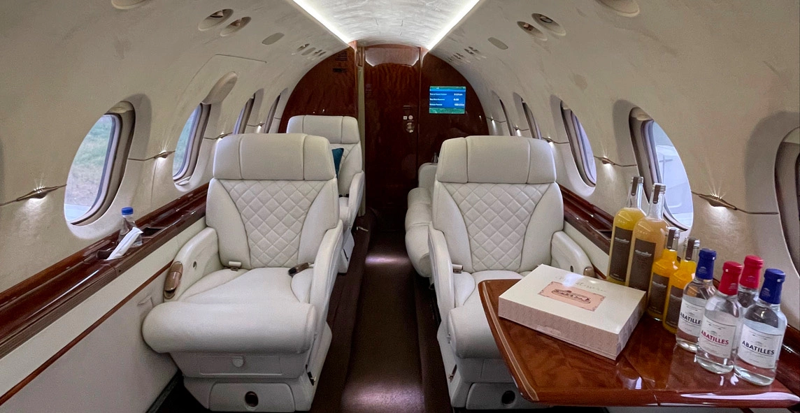 Jet privé Hawker 400 XP - location de jet privé very light jet avec Jet ...