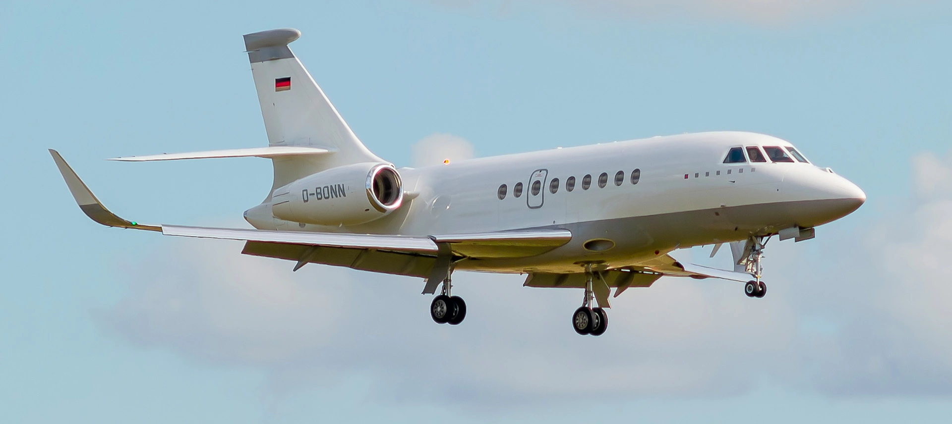 Jet privé Falcon 2000EX - location de jet privé longues distances avec ...